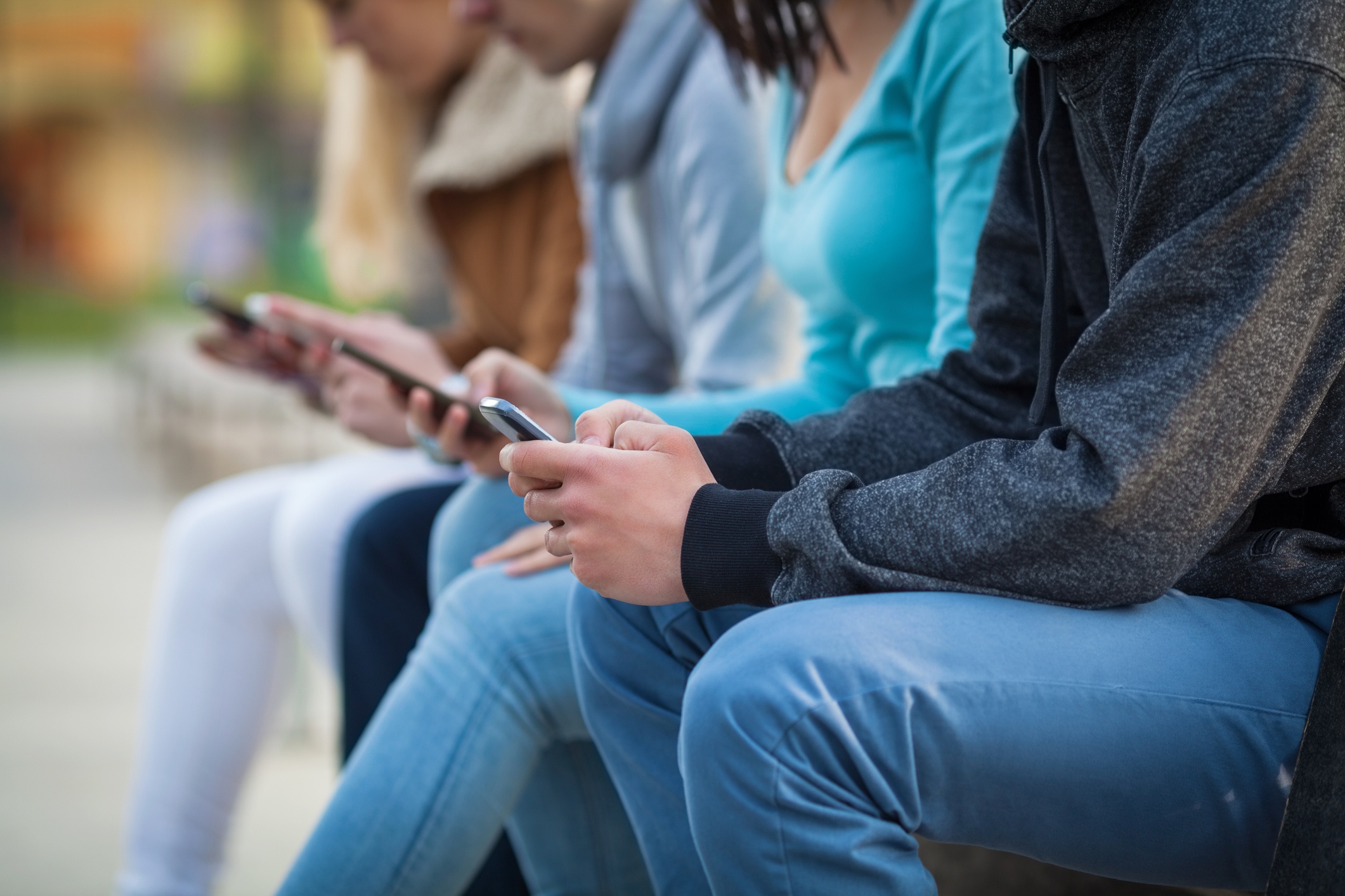 Why Your Website MUST Be Mobile Responsive [GIFs]